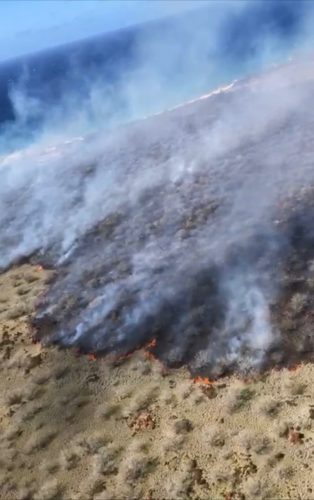 UPDATE 11 A.M.: Kahoolawe fire now at 2,635 acres | News, Sports, Jobs ...